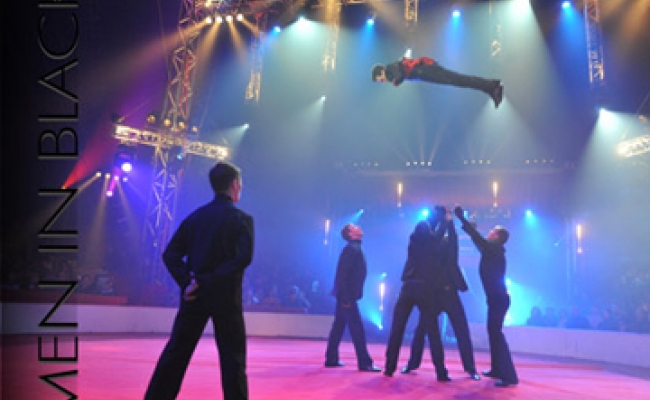 Banquine - Men in Black - Spectacles et numéros visuels par Talents ...