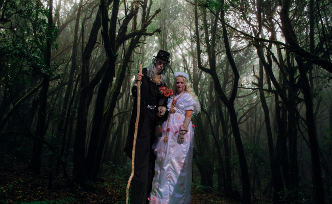 Duo échassiers: Victor et Aliénore, la sombre histoire des amants ...