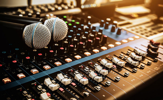 Location matériel de sonorisation à Paris - Prestations techniques par AZ Diffusion